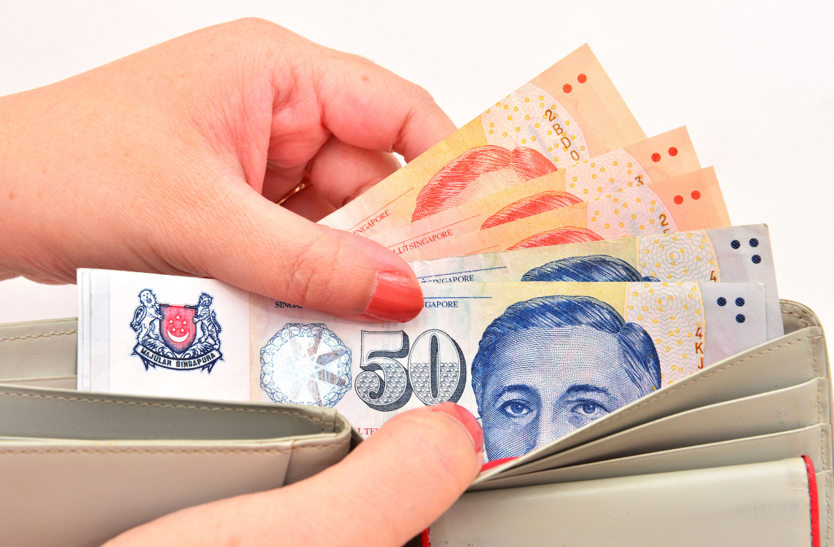 When Helpers Ask for Early Salary: What’s Fair and What’s Not? | Blogs | Ministry of Helpers